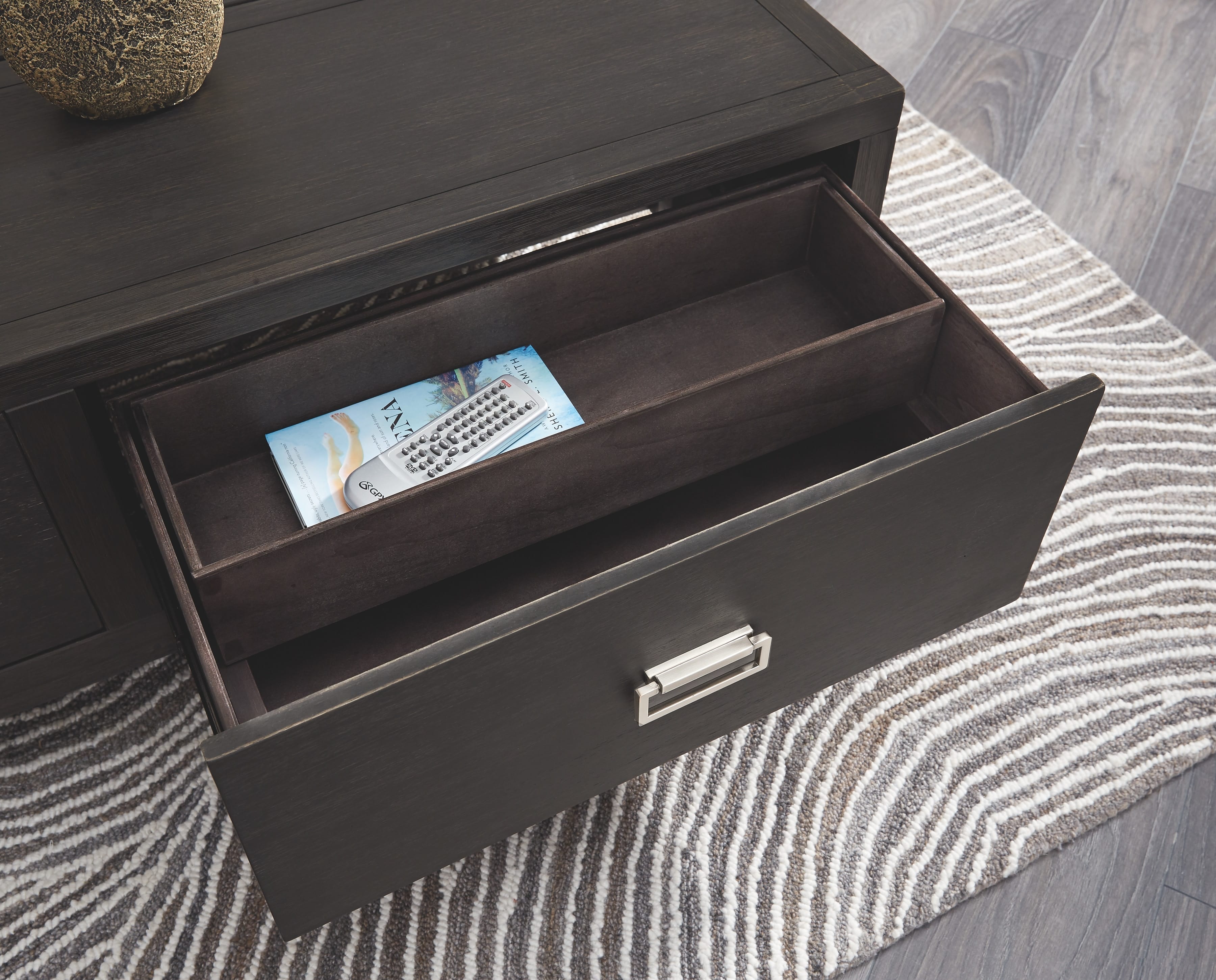 Living Room Coffee Tables Ashley Living Room Chisago Lift-Top Coffee ...